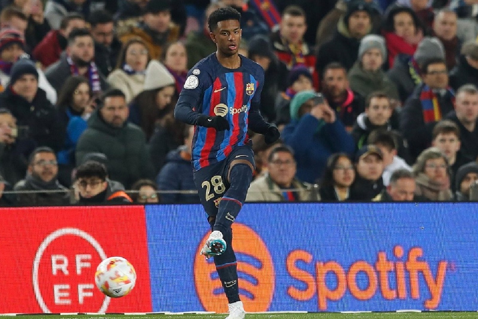 Barcelona's Alejandro Balde set for bright future as contract renewal ...