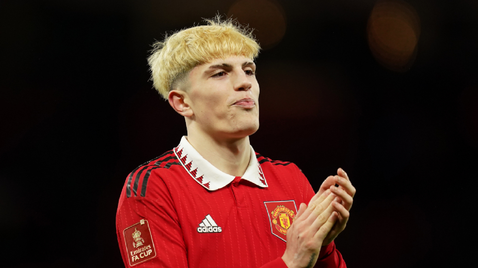 Alejandro Garnacho extends Manchester United stay with new long-term ...