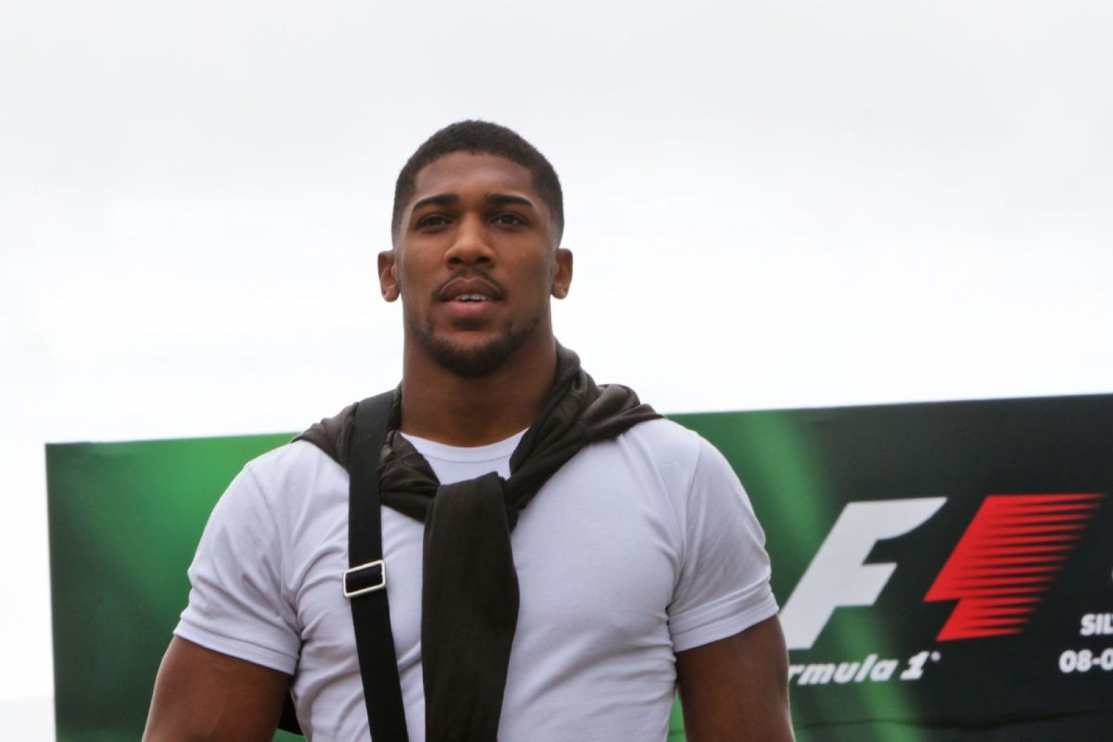 Anthony Joshua storms into students flat and threatens to 'crack their ...