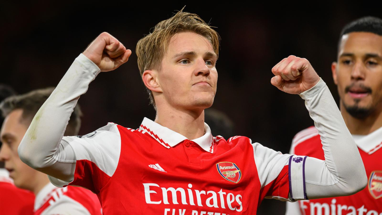 Arsenal thrash Everton to move five points clear of Man City in Premier ...