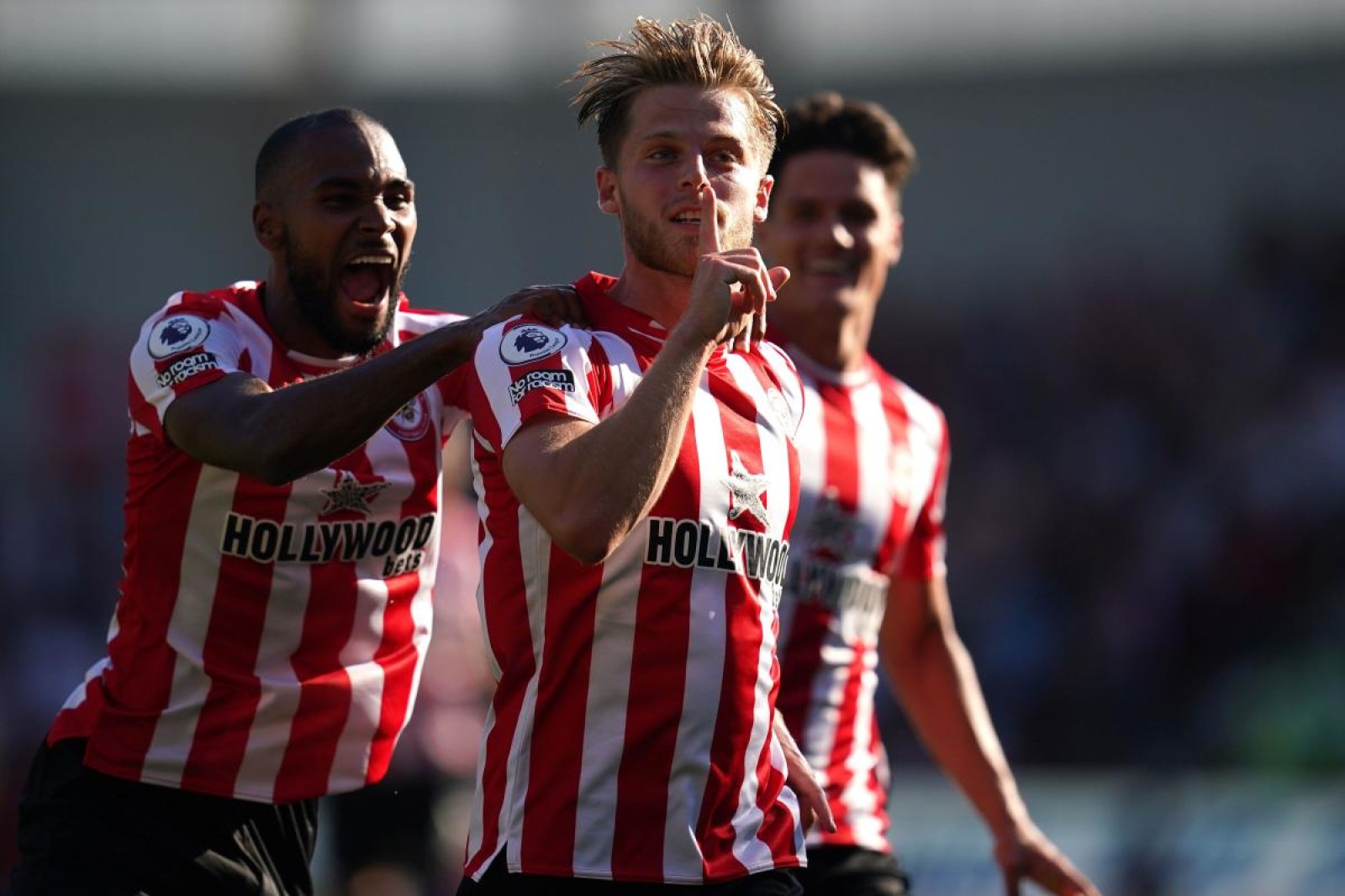 Thomas Frank 'pleased' as Mathias Jensen pens new Brentford deal ...
