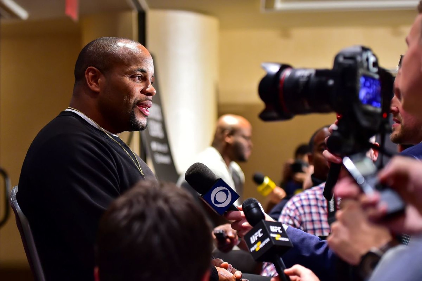 Daniel Cormier names the fighter who will replace Khabib as the UFC's ...