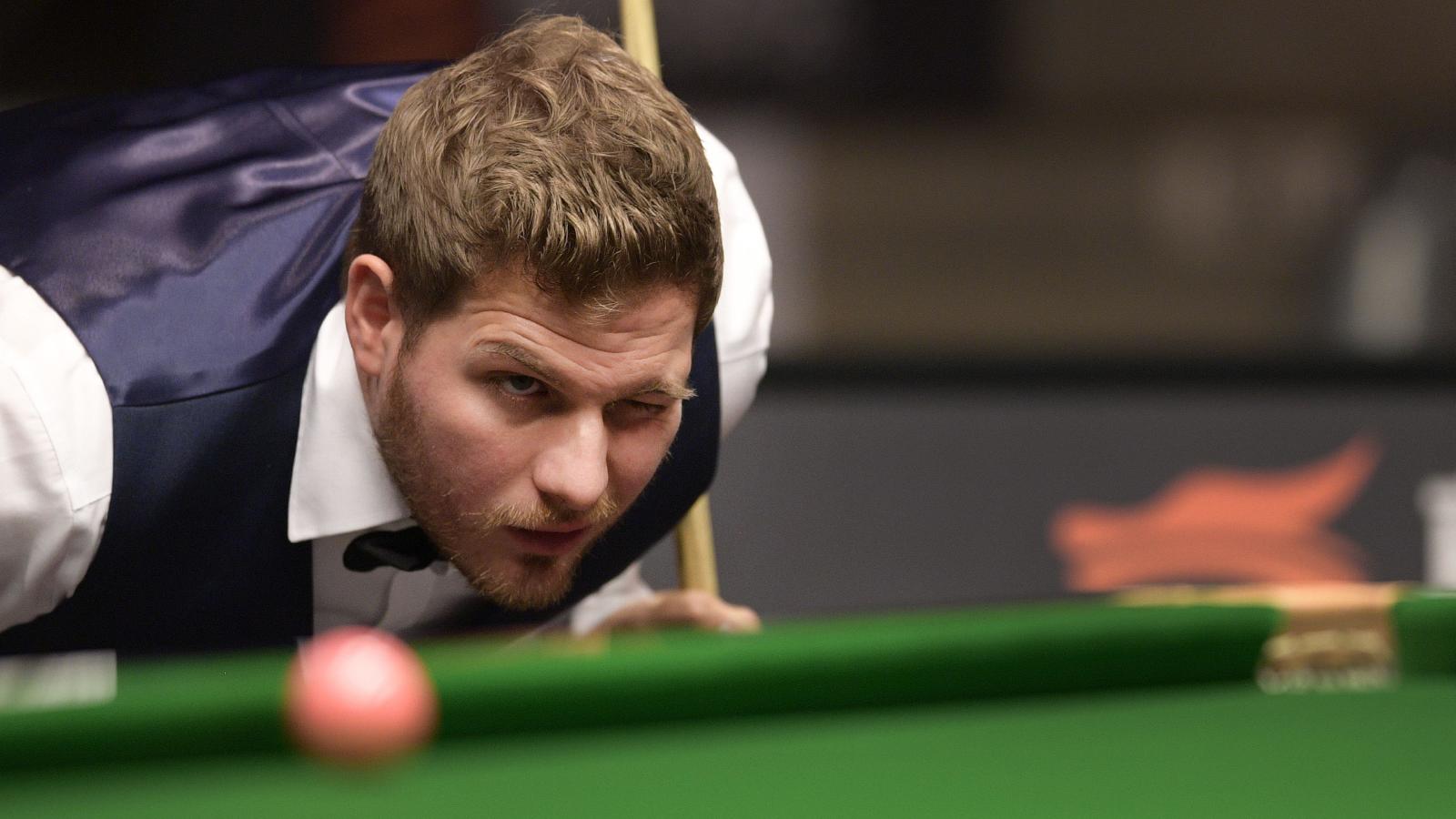 Amateur Daniel Wells stuns Judd Trump at Welsh Open | PlanetSport