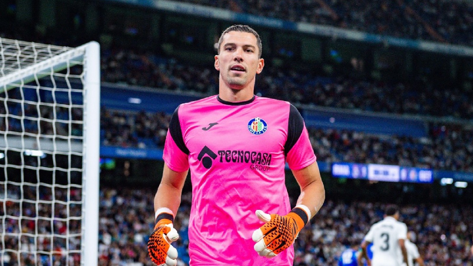 Real Madrid in talks for Getafe goalkeeper David Soria as potential ...