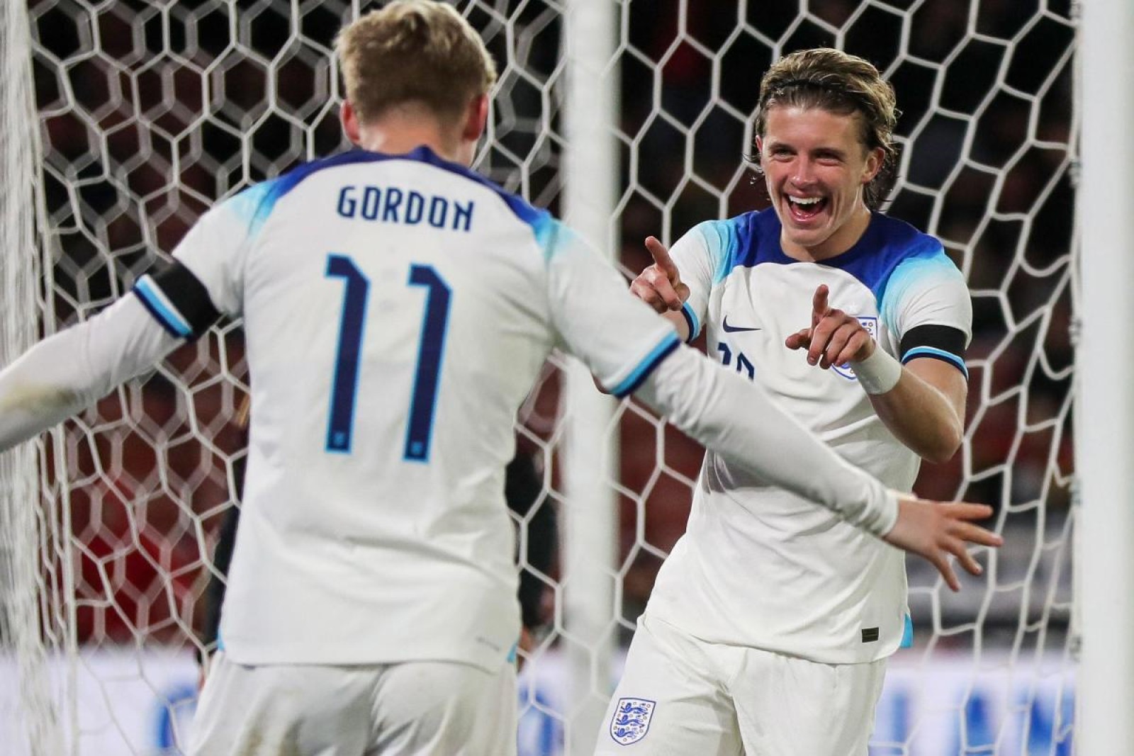 Chelsea midfielder Conor Gallagher hailed by England U21 coach for his ...