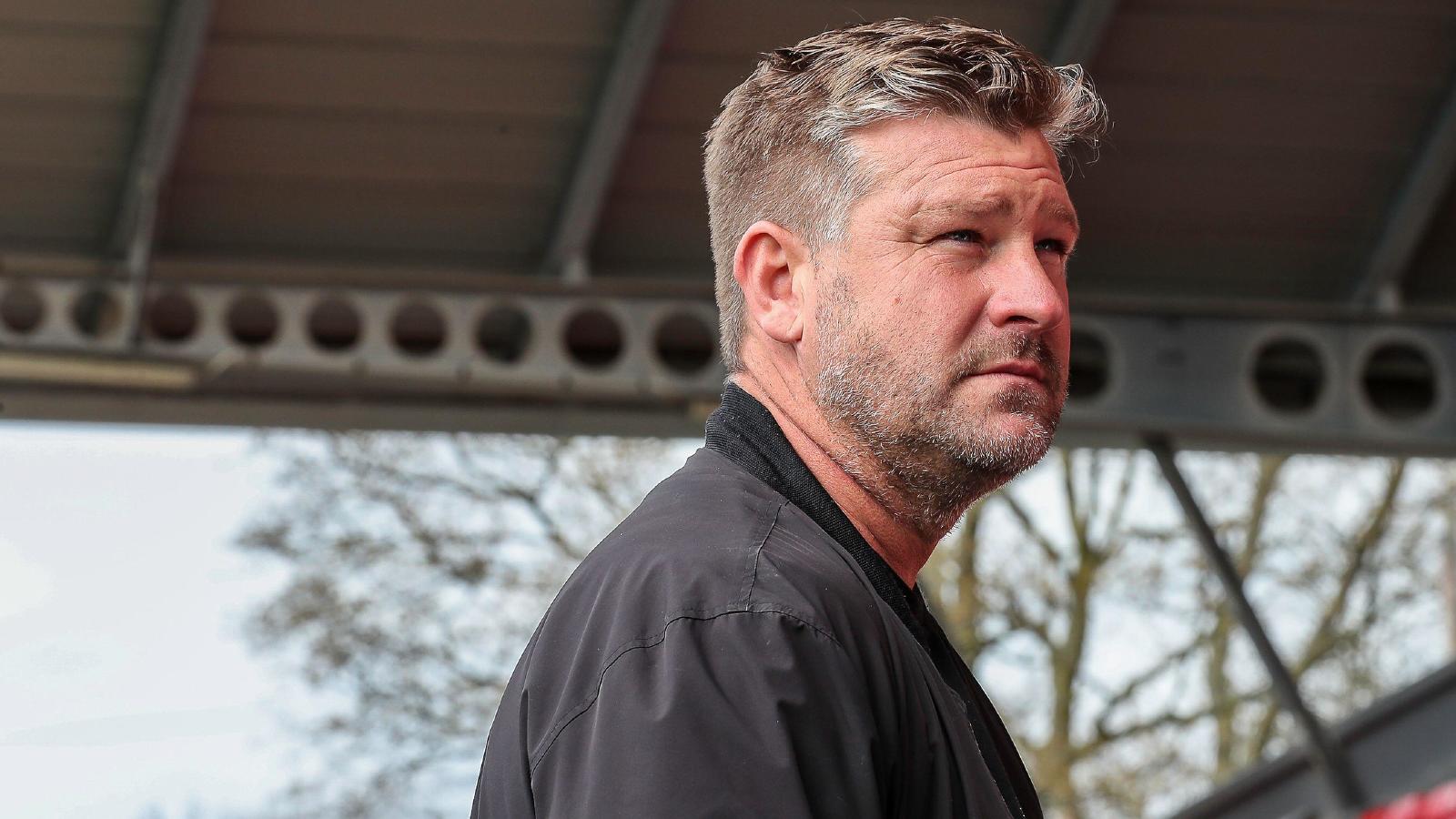 Karl Robinson sacked by Oxford United after seventh League One defeat ...