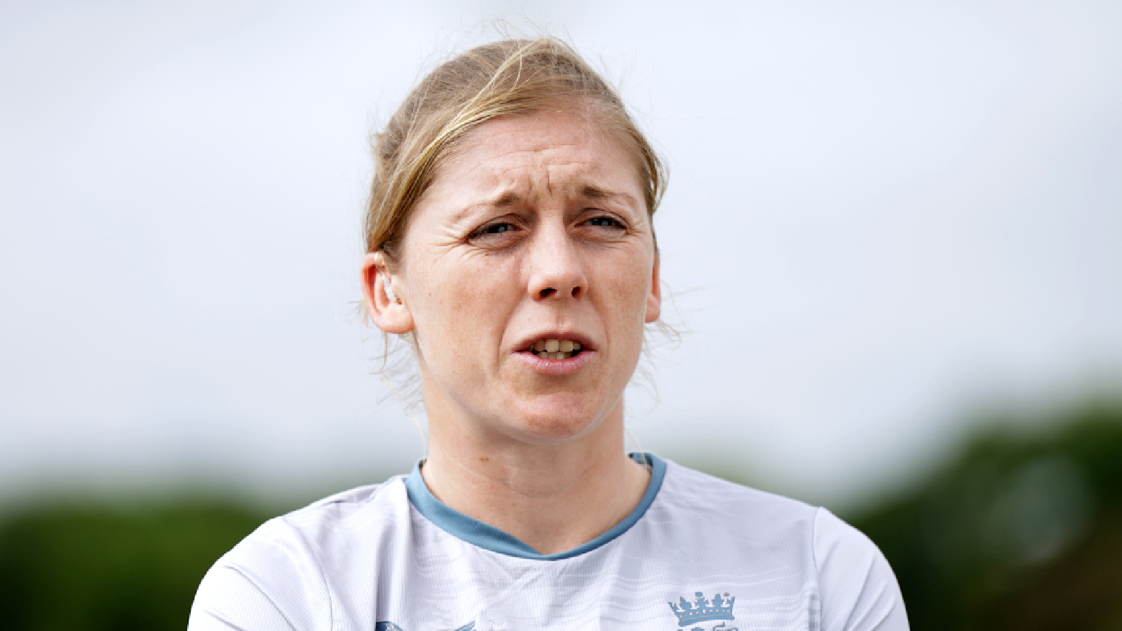 Heather Knight insists pressure is all on Australia as England claw ...
