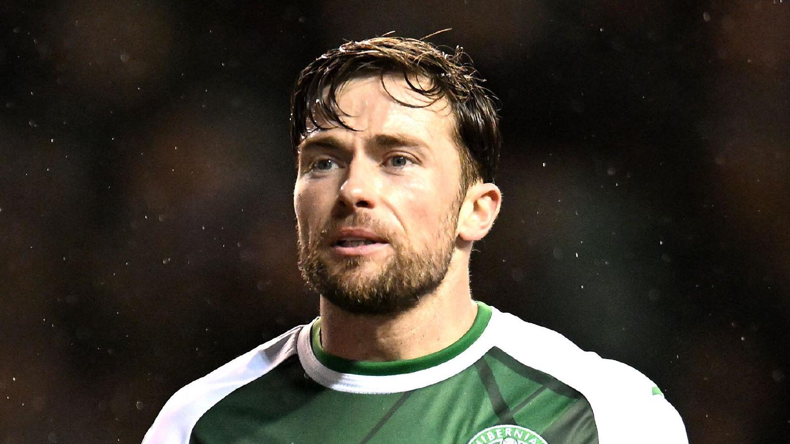 Lewis Stevenson to stay on at Hibernian for another season | PlanetSport