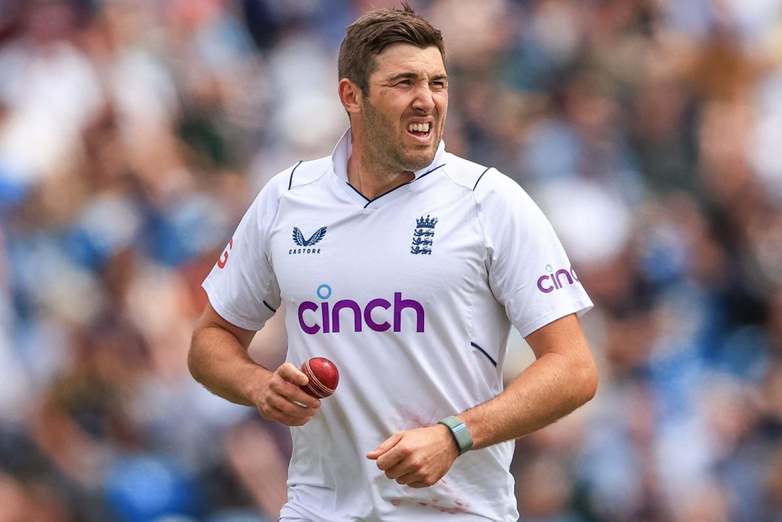 England's Jamie Overton 'unlikely' to play in Ashes as he continues ...