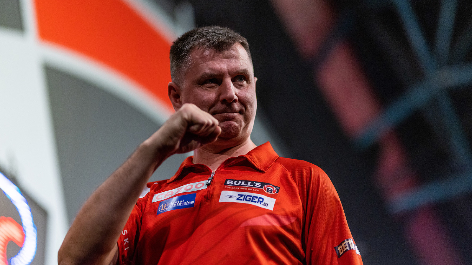 Krzysztof Ratajski demolishes Chris Landman in Players Championship 9 ...