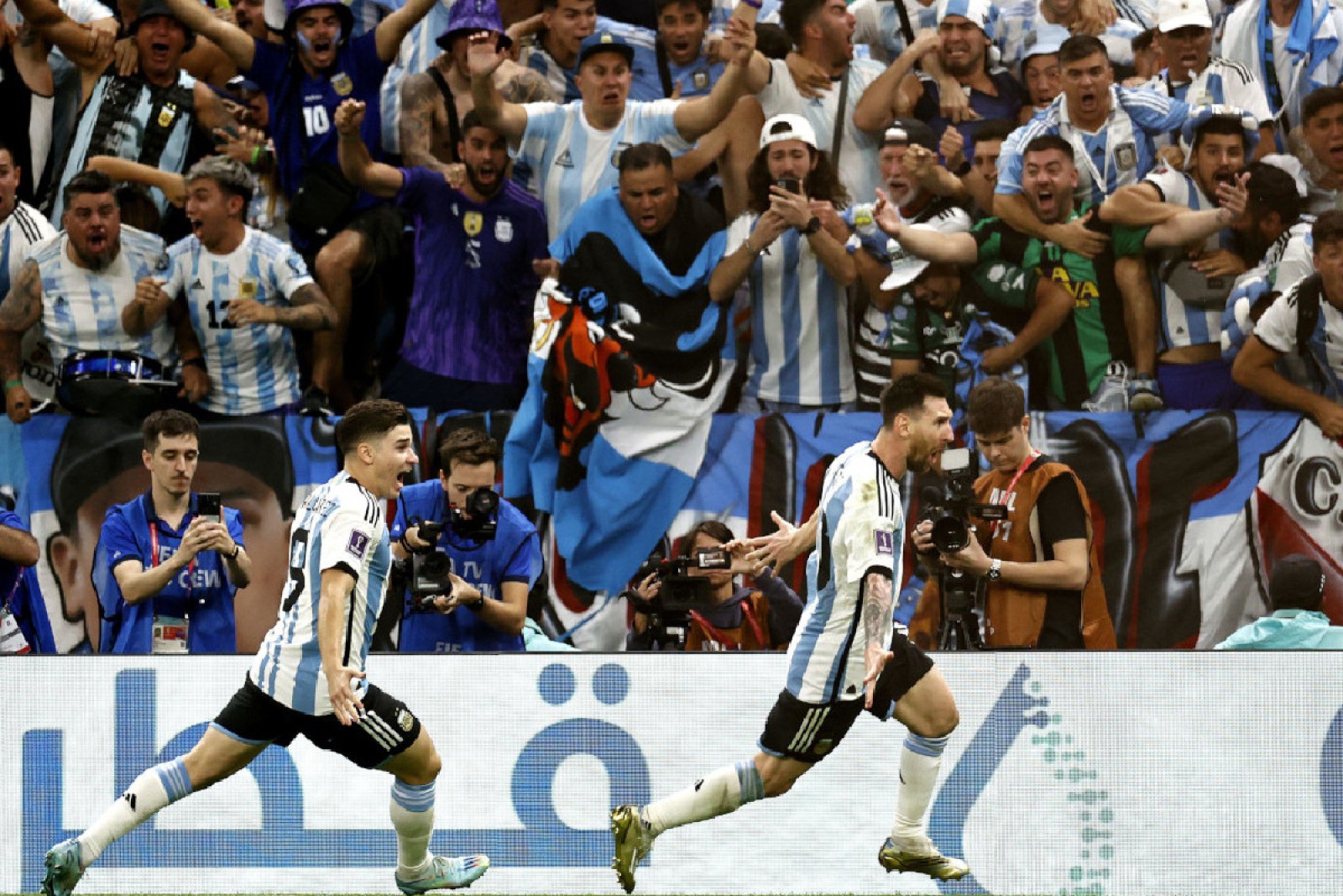Lionel Messi stars as Argentina reignite World Cup bid with big win ...