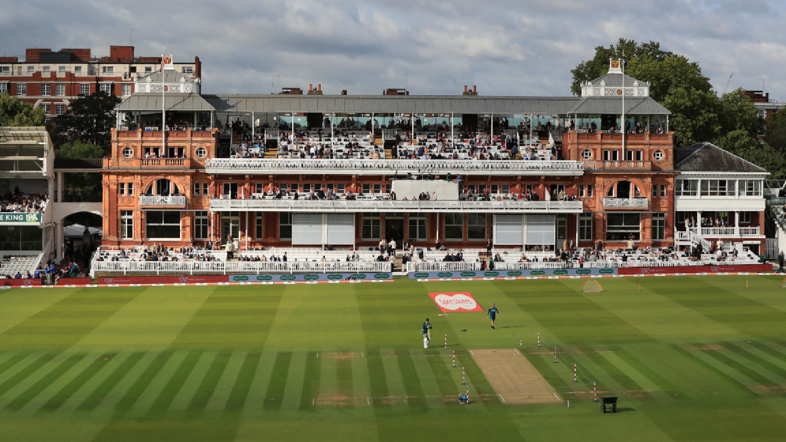 Andrew Strauss excited to turn Lord's Red for Ruth in second Ashes Test ...