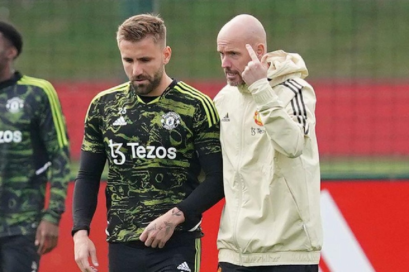 Erik ten Hag backs Luke Shaw to star as Manchester United centre-back ...