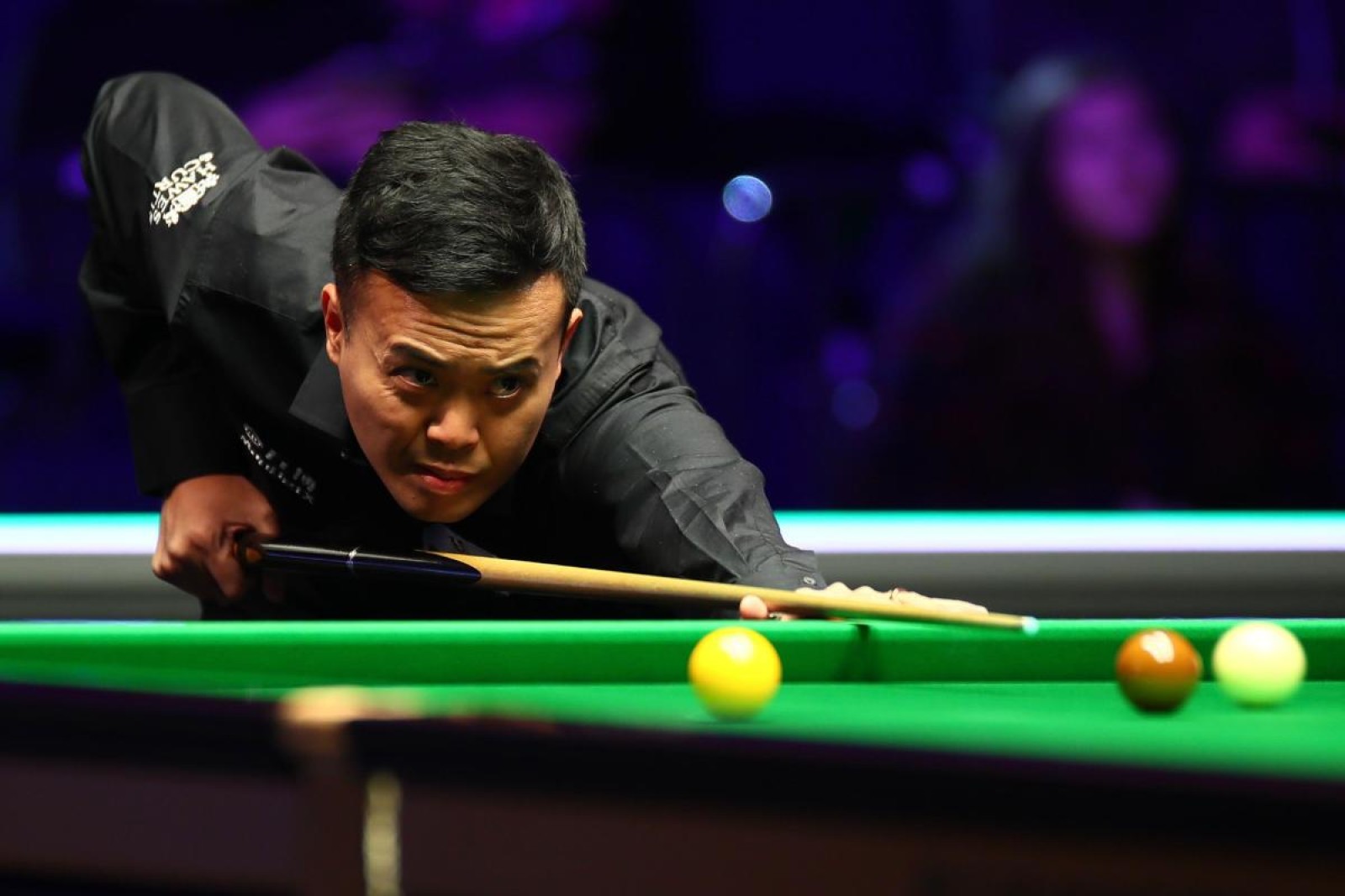 Ding Junhui beats Tom Ford books UK Championship final against Mark ...