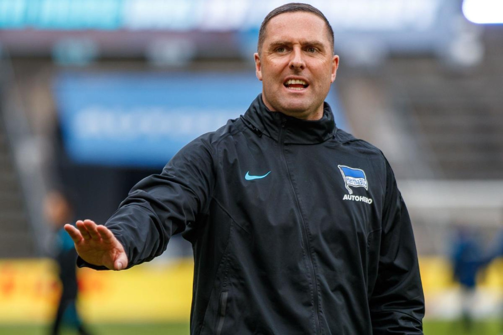 Mark Fotheringham disgusted by Huddersfield's display against 10-man ...