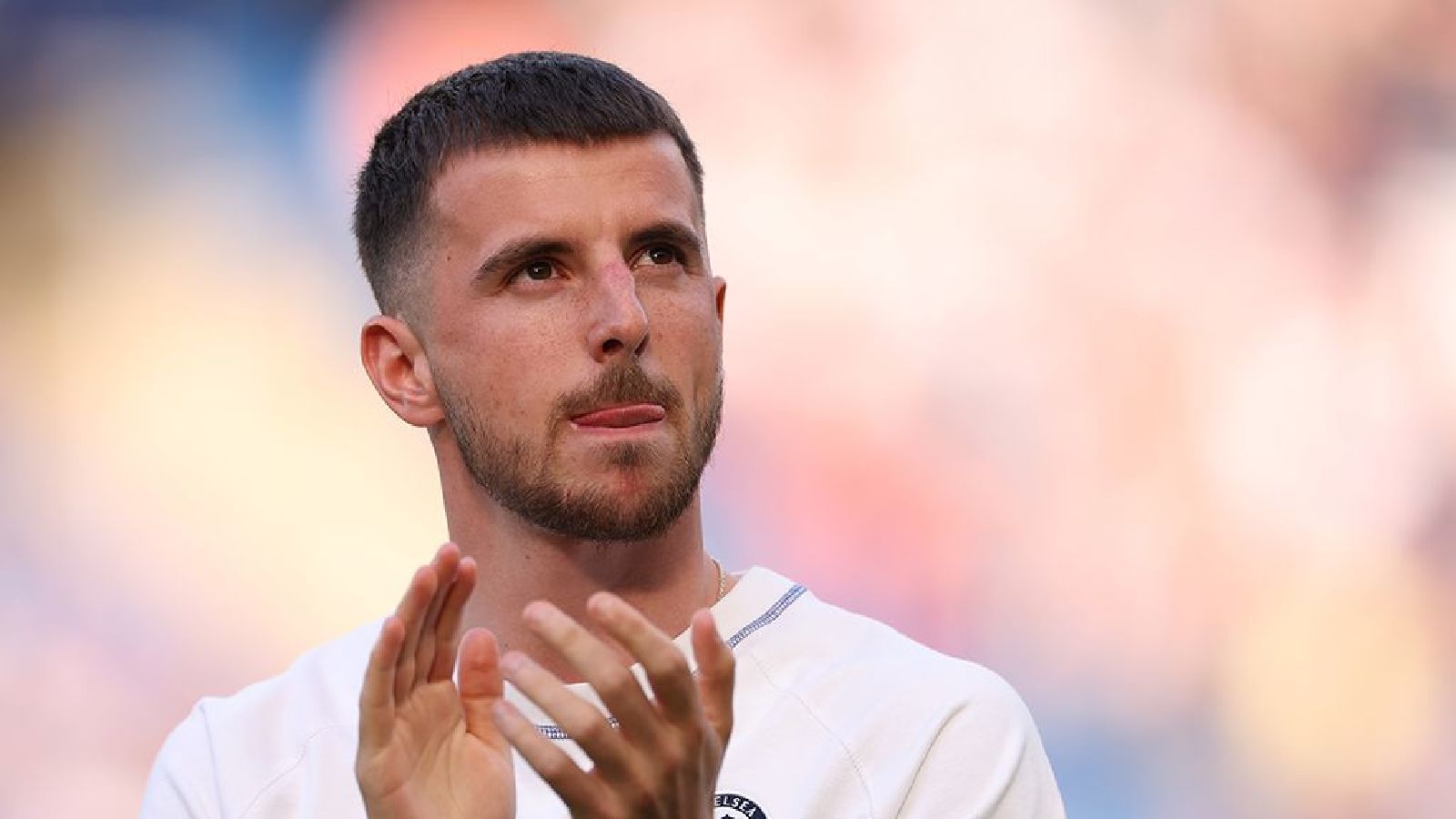 Mason Mount confirms Chelsea exit on social media as Manchester United ...