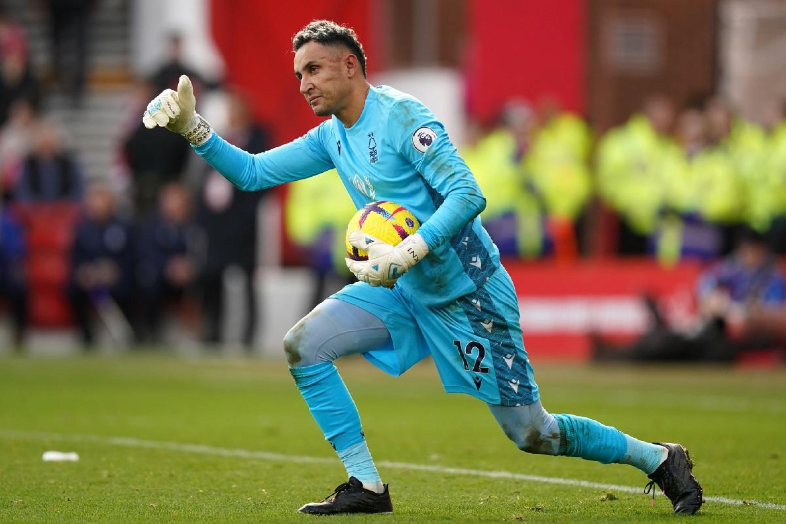 Steve Cooper hails Keylor Navas' Nottingham Forest debut as he stands ...