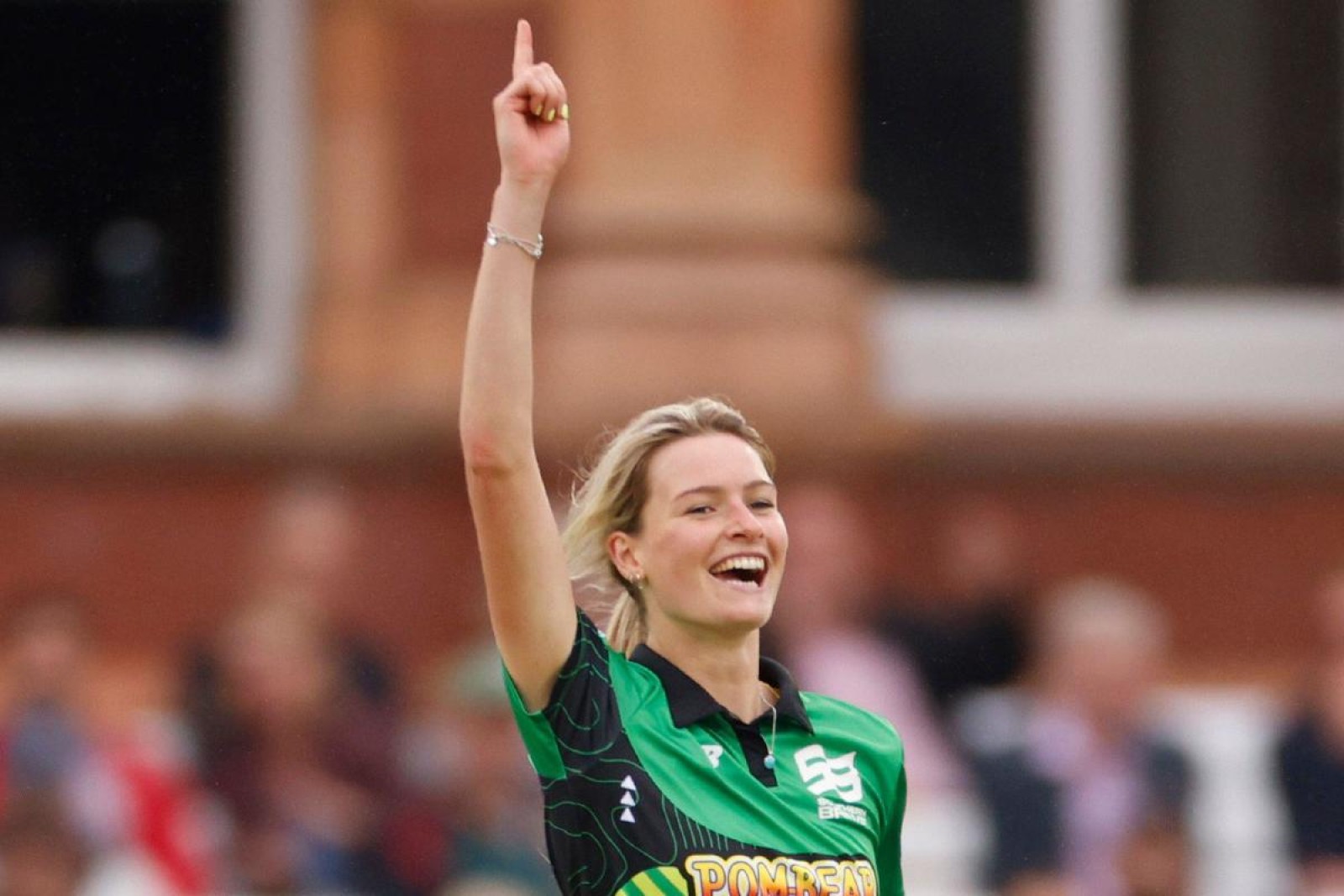 Lauren Bell leads Southern Brave into Hundred knockout stages | PlanetSport