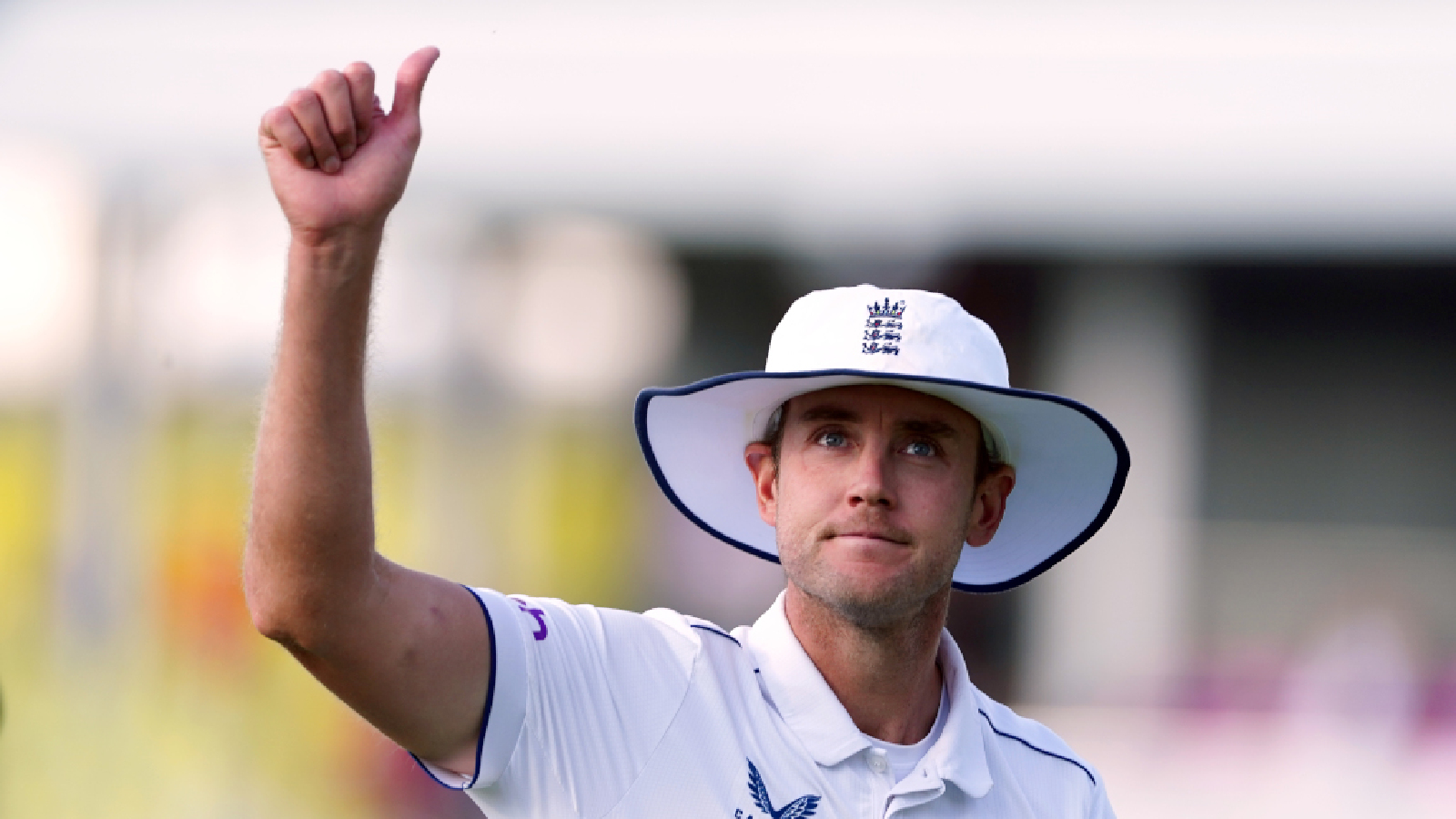 Stuart Broad reaches 600 Test wickets as England bowlers make day one ...
