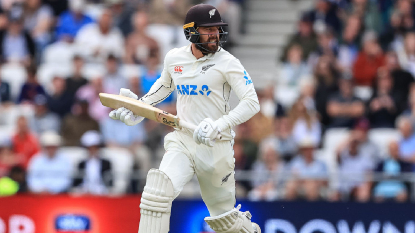 Tom Blundell scores Test ton, James Anderson and Stuart Broad reach ...