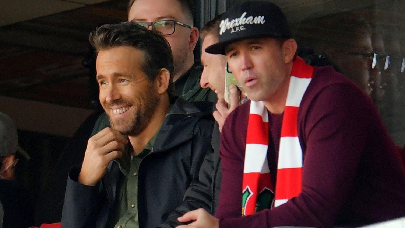 Ryan Reynolds and Rob McElhenney to play for Wrexham in American 7v7 tournament | PlanetSport