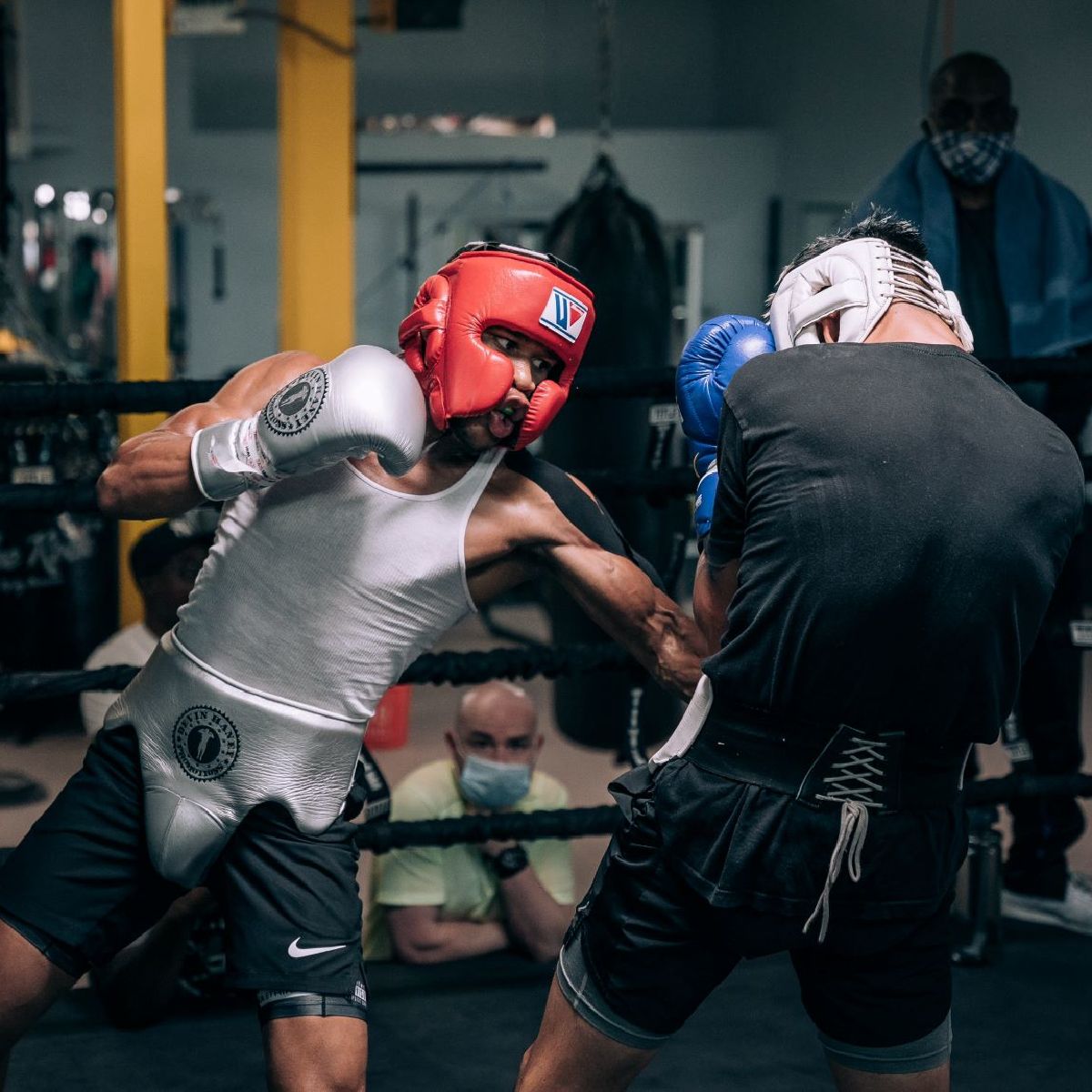 Devin Haney expecting an all-out war with boxing legend Jorge Linares ...